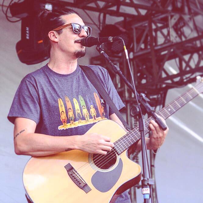 Com mais de 10 anos de carreira, cantor e compositor Franco é destaque ...