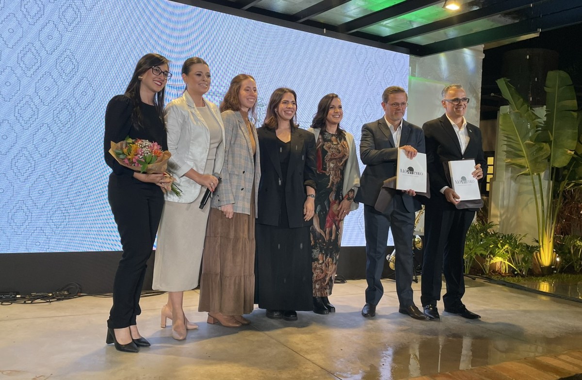 Sicredi Caminho das Águas inaugura Memorial Anneken e celebra 102 anos ...
